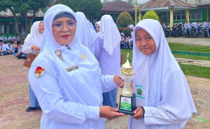 Kembali Raih Prestasi, Siti Aisyah Humairoh Bikin Bangga MAN 1 ...
