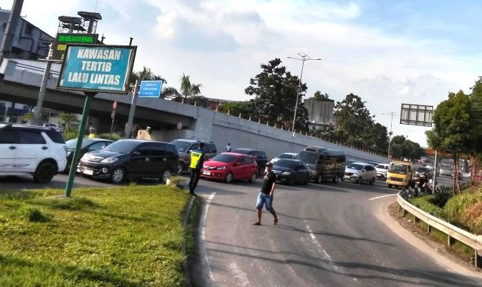 Puncak Arus Balik Lebaran, 89.071 Kendaraan Melintas di Jalur Tol Belmera