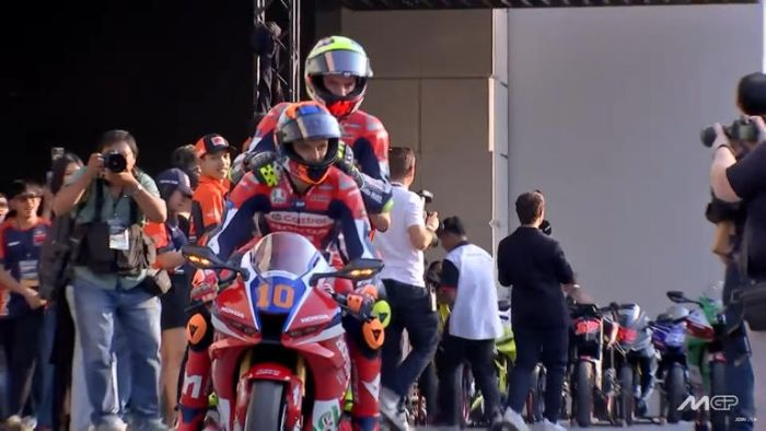 MotoGP Season Launch 2025: Joan Mir Tahan Malu, Marc Marquez Ikut ...