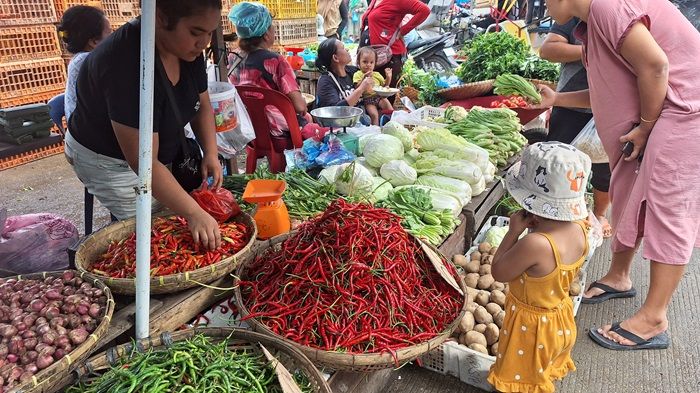 Harga Cabai dan Bawang Merah Naik Tipis Pasca Lebaran 2025 di Medan