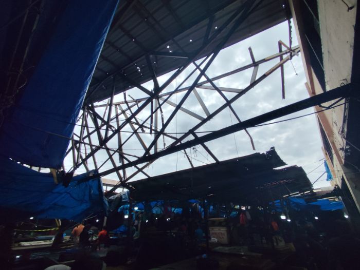Atap Pasar Ikan Dwikora Ambruk Lagi, Pedagang Pesimis Janji Perbaikan