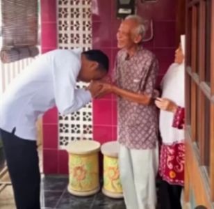 Jokowi Kunjungi Dosen Pembimbing di Tengah Isu Ijazah Palsu