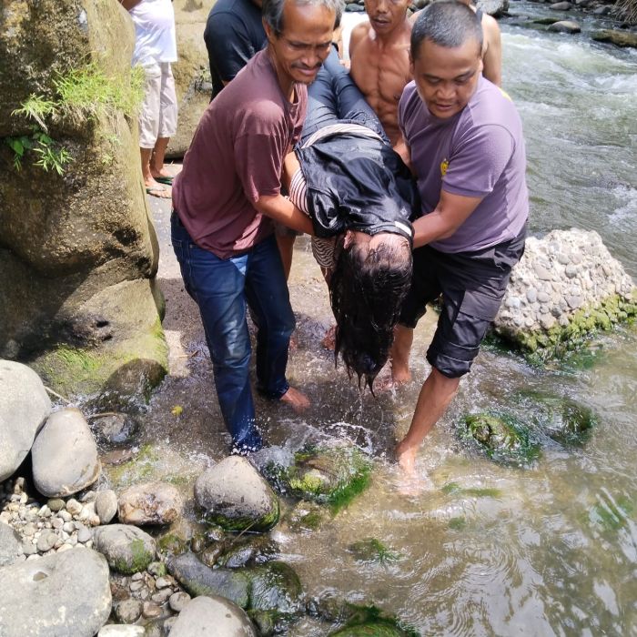 Wanita Hamil Hanyut di Sungai Seruai Biru Biru Deli Serdang