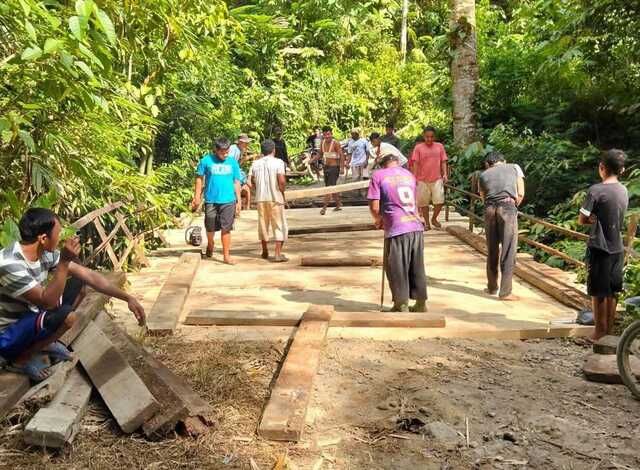 Warga Desa Garunggang Langkat Rehabilitasi Jembatan Rusak Gunakan Dana Desa