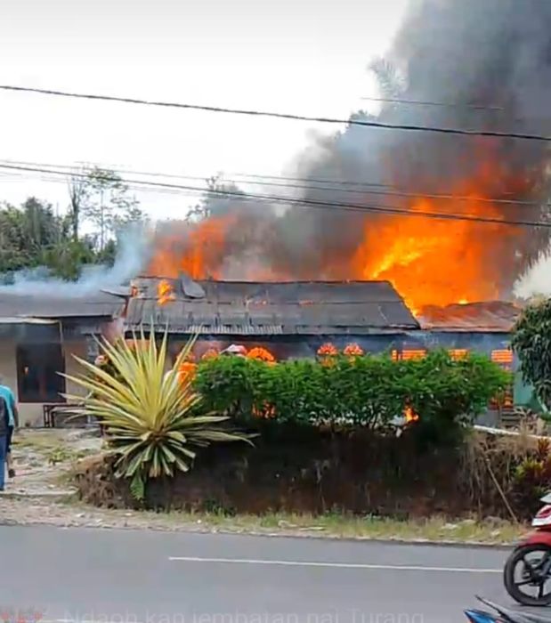 Kebakaran Hebat di Dairi, Dua Rumah Hangus dan Satu Terdampak