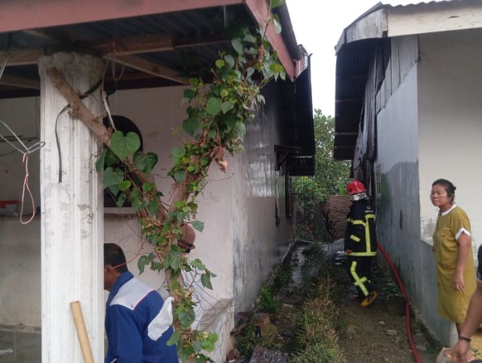 Diduga Korsleting Listrik, Rumah di Simarimbun Pematangsiantar Terbakar