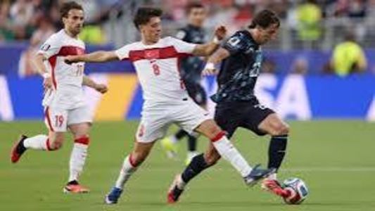 Paraguay Unggul 1-0 atas Turki di Babak Pertama, Almiron Digusur Kartu ...