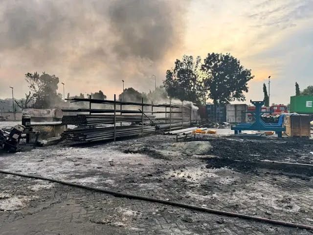 Kebakaran Hebat Landa Pabrik PT Agro Raya Mas di Medan, 2 Petugas Damkar Terluka
