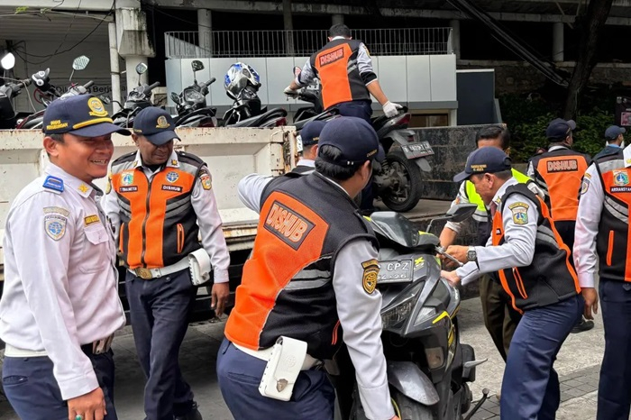 Parkir di Atas Trotoar, 22 Unit Sepeda Motor Diangkut ke Kantor Sudinhub