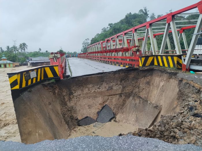 Longsor di Taput Rusak Sejumlah Akses Jalan, Jalur Tarutung-Sibolga ...