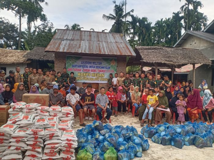 Taruna Akmil Magelang Salurkan Ratusan Paket Bantuan untuk Korban ...
