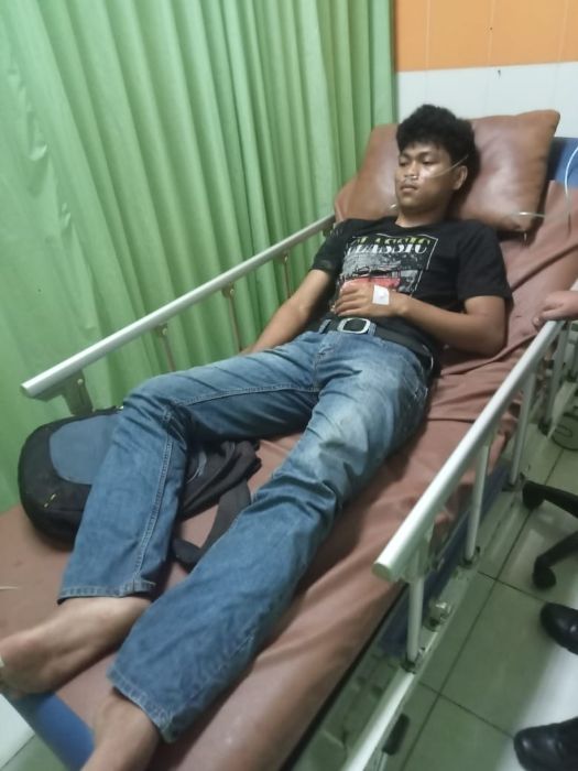 Viral Mahasiswa Kejang-kejang Saat Aksi Ricuh di DPRD Sumut, Ini ...