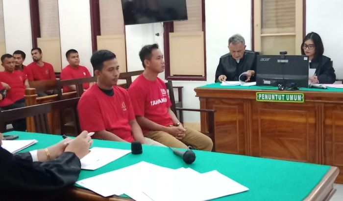 Dua Satpam D’Red KTV Dituntut 11 Bulan Penjara karena Halangi Polisi