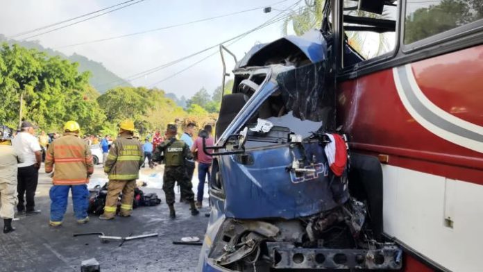 17 Orang Tewas dalam Tabrakan Dua Bus di Honduras