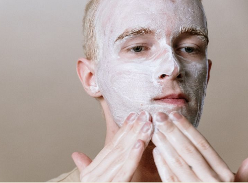 3 Rangkaian Skincare untuk Pria Agar Kulit Wajah Sehat