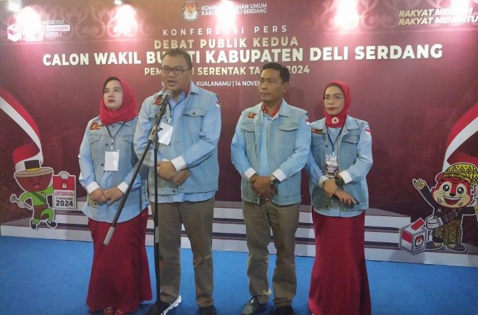 Asri Ludin Tambunan-Lom Lom Suwondo Berkomitmen Tak Ada Lagi Jalan Rusak dari Kota ke Desa