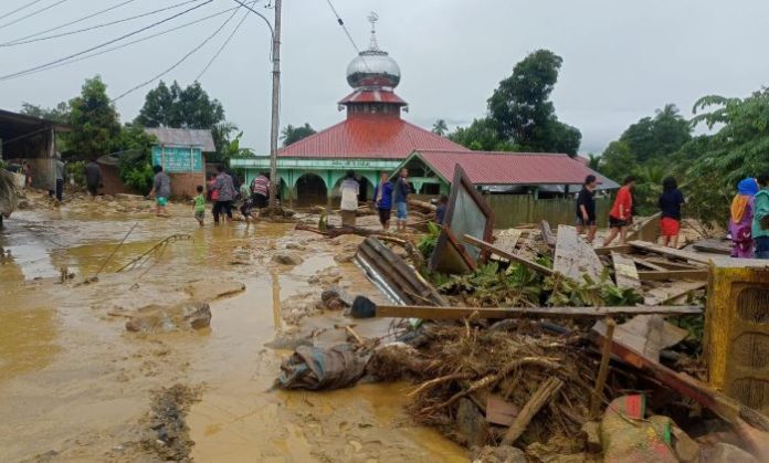 Banjir Bandang Terjang Siunjam Tapsel, Dua Orang Tewas-Puluhan Rumah Rusak