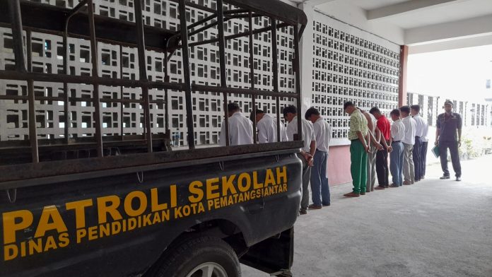 Belasan Pelajar Bolos di Siantar Terjaring Razia