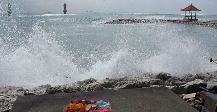 BMKG: Waspadai Gelombang Setinggi Capai 4 Meter di Perairan Indonesia