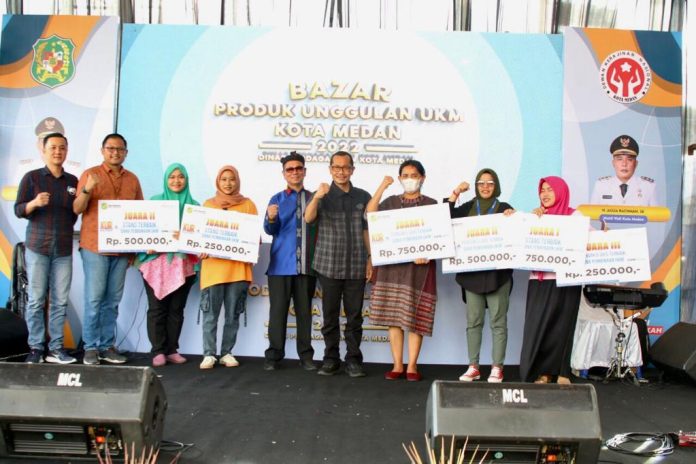Bobby Serius Bina UKM Medan Ciptakan Produk Unggulan