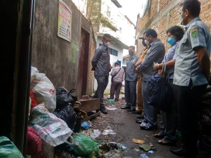 Drainase dan Tumpukan Sampah Persoalan di Pasar Tradisional Sunggal