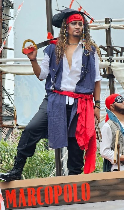 Fokus Lensa : Kapal Pirates of Carribean di perayaan HUT RI di Kota ... Fokus Lensa : Kapal Pirates of Carribean di perayaan HUT RI di Kota ...