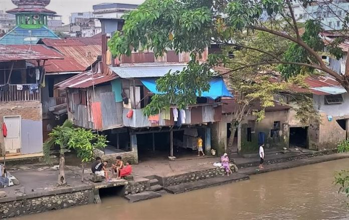 Fokus Lensa : Pemukiman Kumuh di Tengah Kota Medan