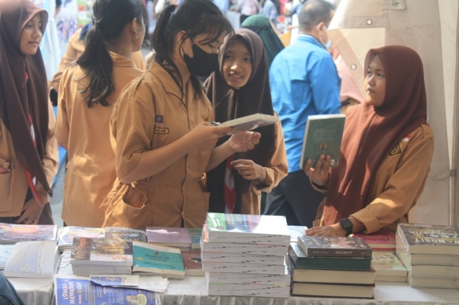 Fokus Lensa : Semangat Literasi Ditengah Terpaan Teknologi