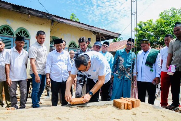 Hadiri Peletakan Batu Pertama, Asri Tambunan Ajak Dukung Pembangunan Musala