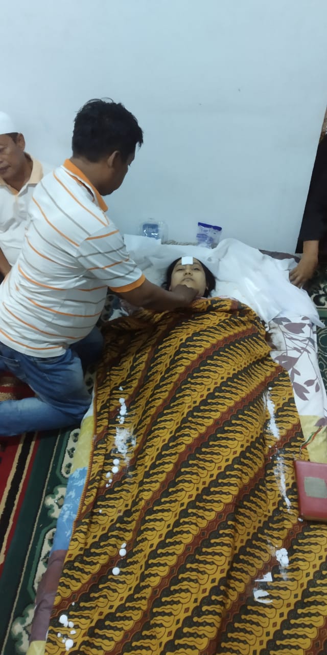 Ibu Muda Tewas Gantung Diri Di Depan Anak