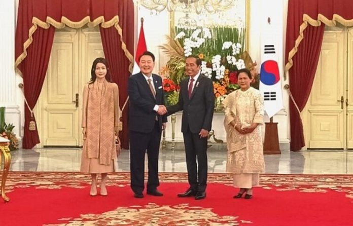 Indonesia dan Korsel Sepakat Kembangkan Industri Kendaraan Listrik Indonesia dan Korsel Sepakat Kembangkan Industri Kendaraan Listrik
