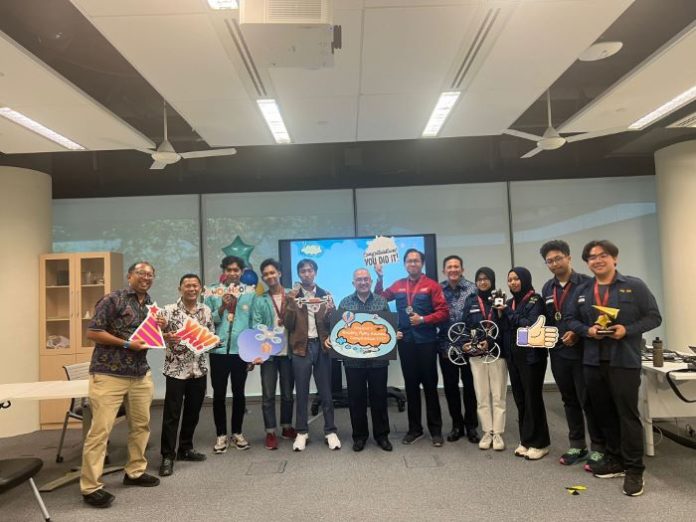 Indonesia Sabet 5 Juara di Lomba Robot Terbang SAFMC 2024 di Singapura