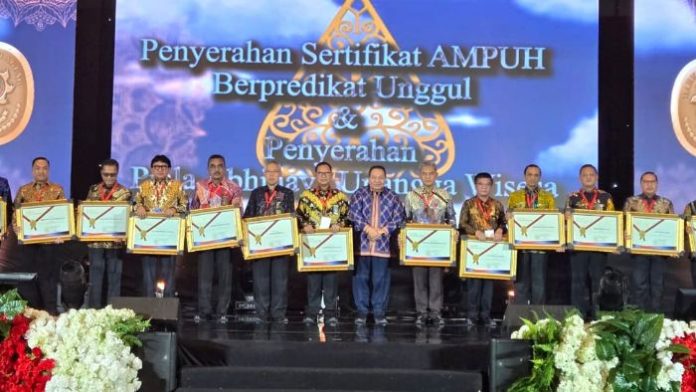 Ketua PN Medan Raih Penghargaan Role Model Pimpinan Pengadilan se-Indonesia
