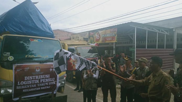KPU Samosir Distribusikan Logistik Pemilu Tahun 2024 KPU Samosir Distribusikan Logistik Pemilu Tahun 2024
