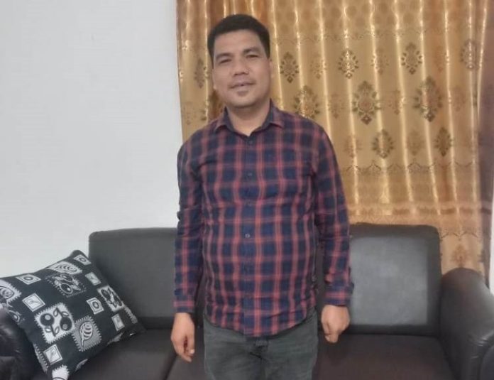 KPU Taput Klarifikasi Soal Baliho Tanpa Gambar Coblos Paslon KPU Taput Klarifikasi Soal Baliho Tanpa Gambar Coblos Paslon