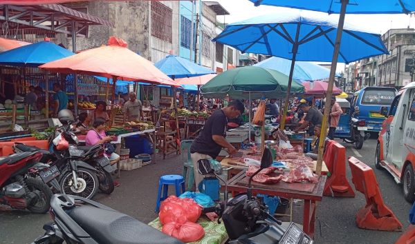 Lapak Dipindah Dekat Pusat Keramaian, Penjual Daging Babi Pasar Horas ...