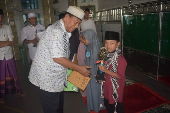 M Syahmi Ikhtikar dan Dedi Al Rafka Juara Lomba Hafalan Al Quran dan Adzan di Galang