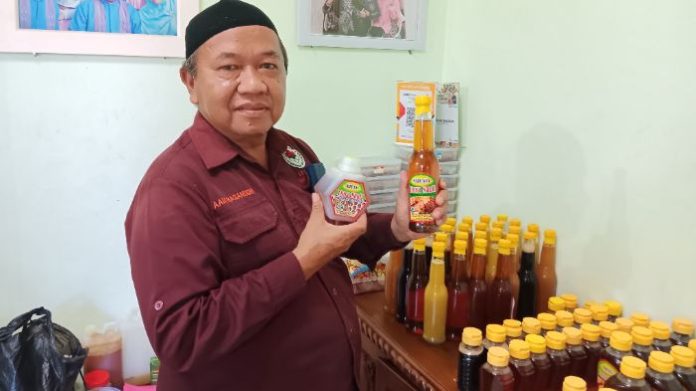 Madu Flora Nauli, Kisah Pria Asal Jabar Mengubah Inspirasi Hingga ...