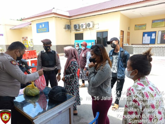 Masuk Polres Batu Bara, Barang Bawaan Wajib Diperiksa