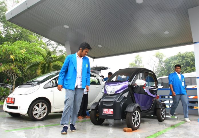 Mau Motor & Mobil Listrik? Mulai 1 Oktober Kreditnya Tanpa Uang Muka