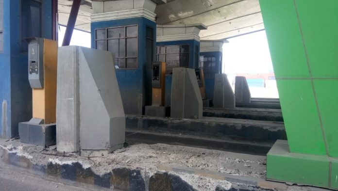 Para Pengemudi Truk Keluhkan Proyek Gate 3 Pelabuhan Pelindo I