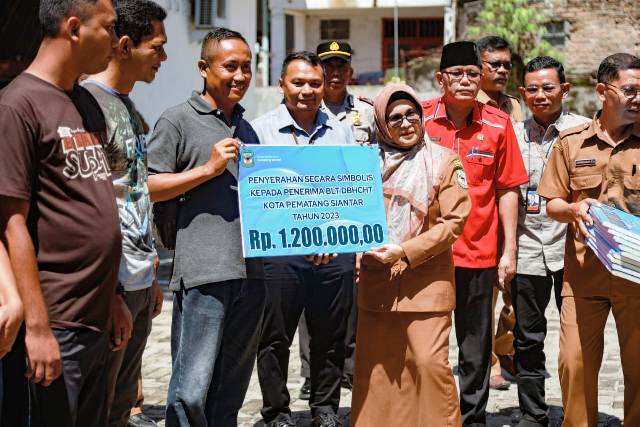 Pemko Siantar Salurkan Bantuan DBHCHT Tahun 2023 pada 700 Orang