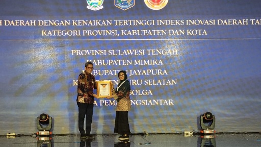 Pemko Siantar Terima Penghargaan IGA 2024 Pemko Siantar Terima Penghargaan IGA 2024