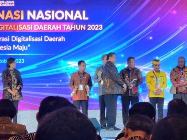 Pemko Tebing Tinggi Terima Penghargaan TP2DD Terbaik I Wilayah Sumatera