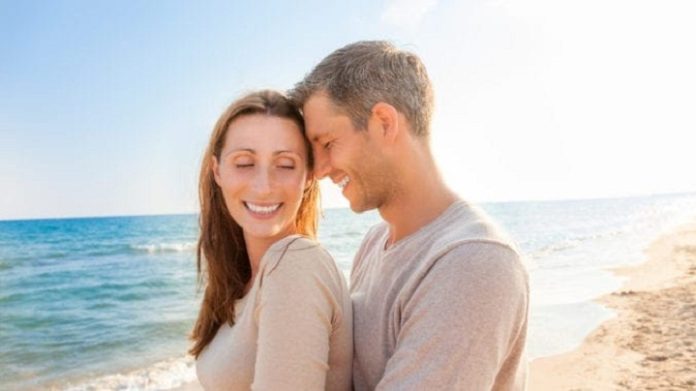 Pengakuan Pria Mengapa Mereka Tertarik pada Wanita yang Lebih Tua Pengakuan Pria Mengapa Mereka Tertarik pada Wanita yang Lebih Tua