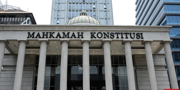 Pengamat: Jika Tak Ada Koalisi Gemuk, Putusan MK Jadi Hal Biasa Pengamat: Jika Tak Ada Koalisi Gemuk, Putusan MK Jadi Hal Biasa