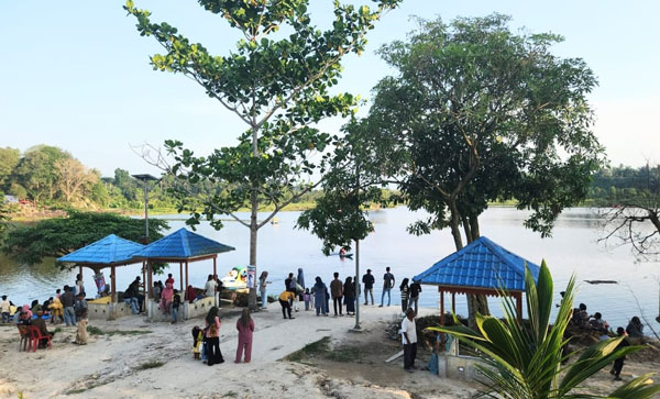 Pengunjung Lokasi Wisata Danau Laut Tador Meningkat Selama Libur Idul Fitri