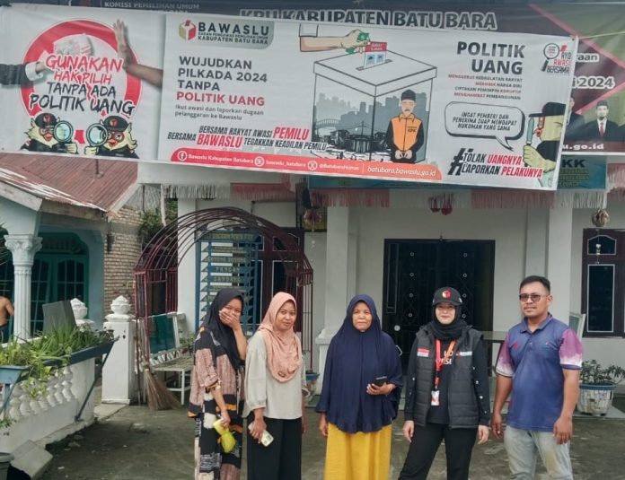 Pilkada 2024, Bawaslu Batu Bara Pasang Spanduk Guna Tingkatkan Pengawasan Partisipatif