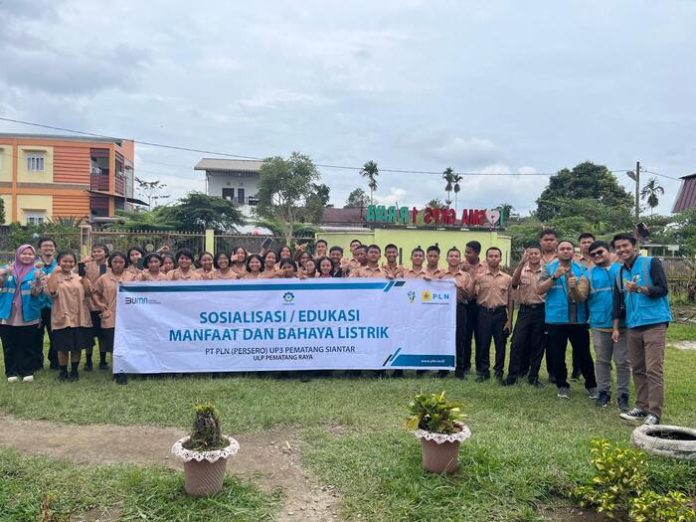 PLN ULP Pematang Raya Sosialisasi Manfaat dan Bahaya Listrik di SMA ...