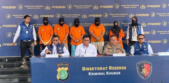 Polisi Ungkap Rumah Produksi Film Porno: Diperankan Artis, Selebgram dan Foto Model